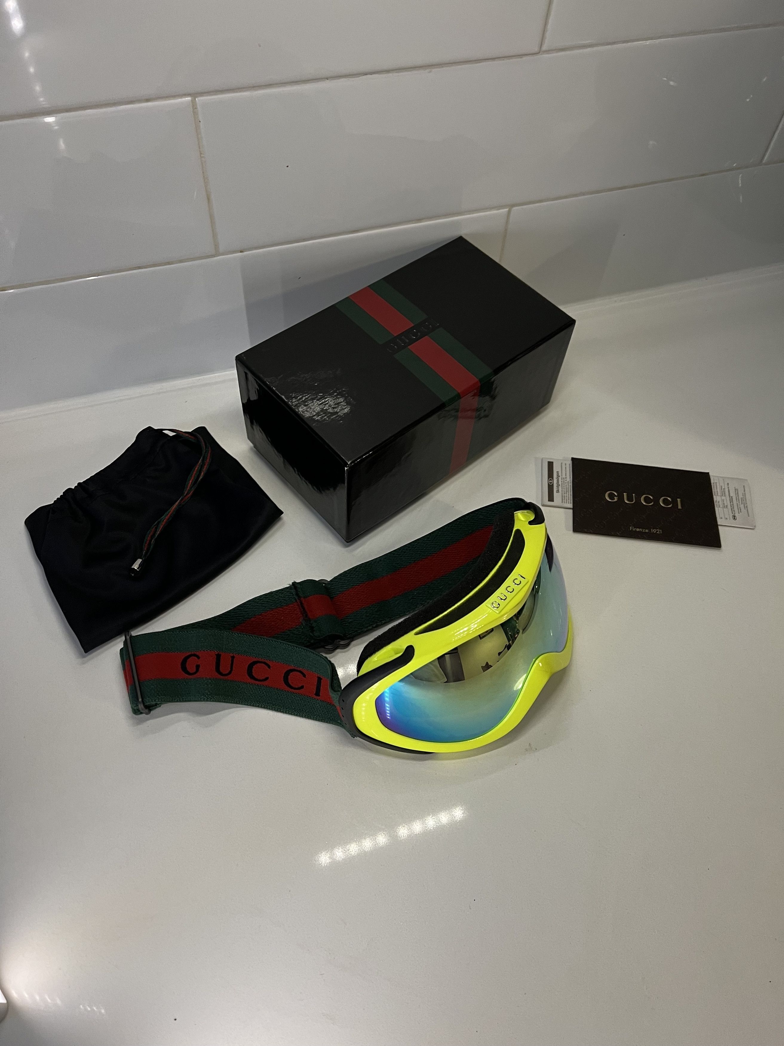 Gucci Gucci Neon Green Ski Goggles | Grailed
