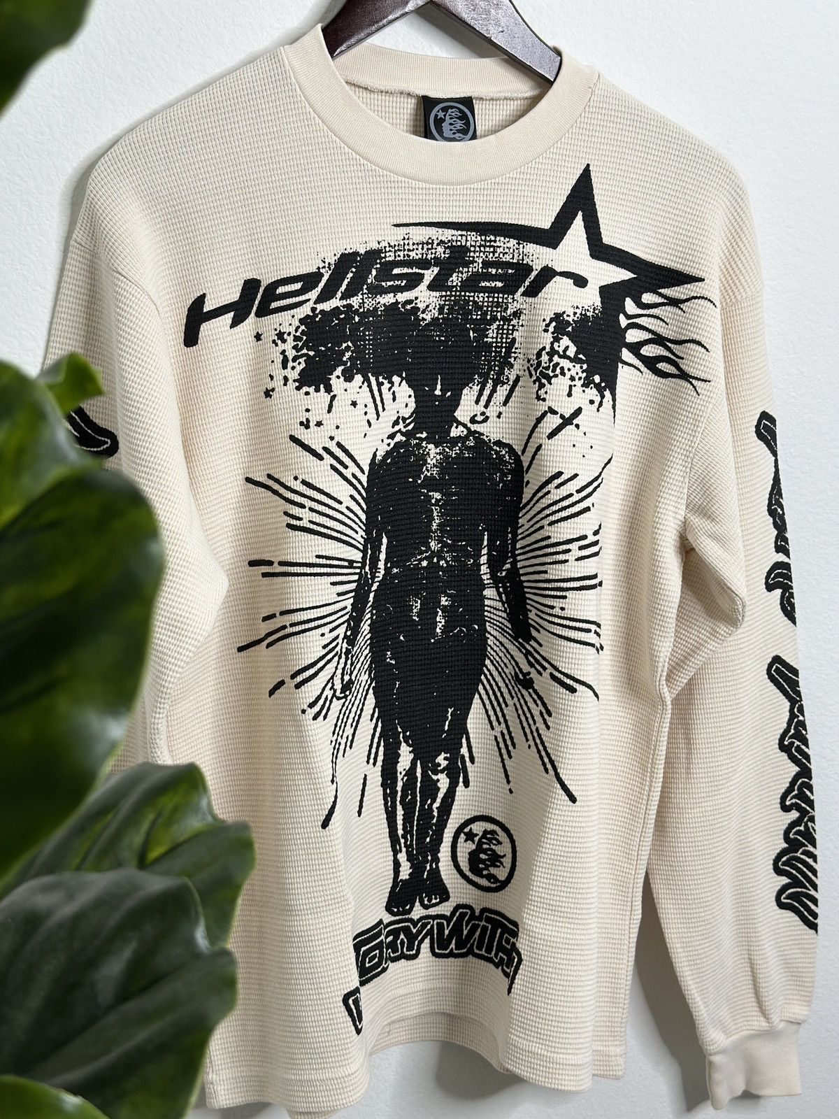HELLSTAR Hellstar Studios Victory Thermal | Grailed