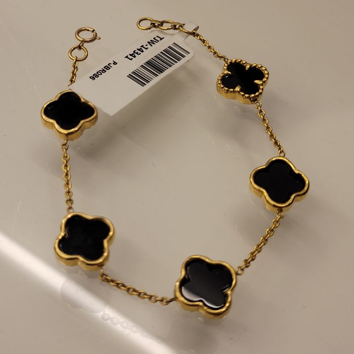 Van Cleef & Arpels 18K Gold Van Cleef Bracelet 7.5" Solid Gold | Grailed