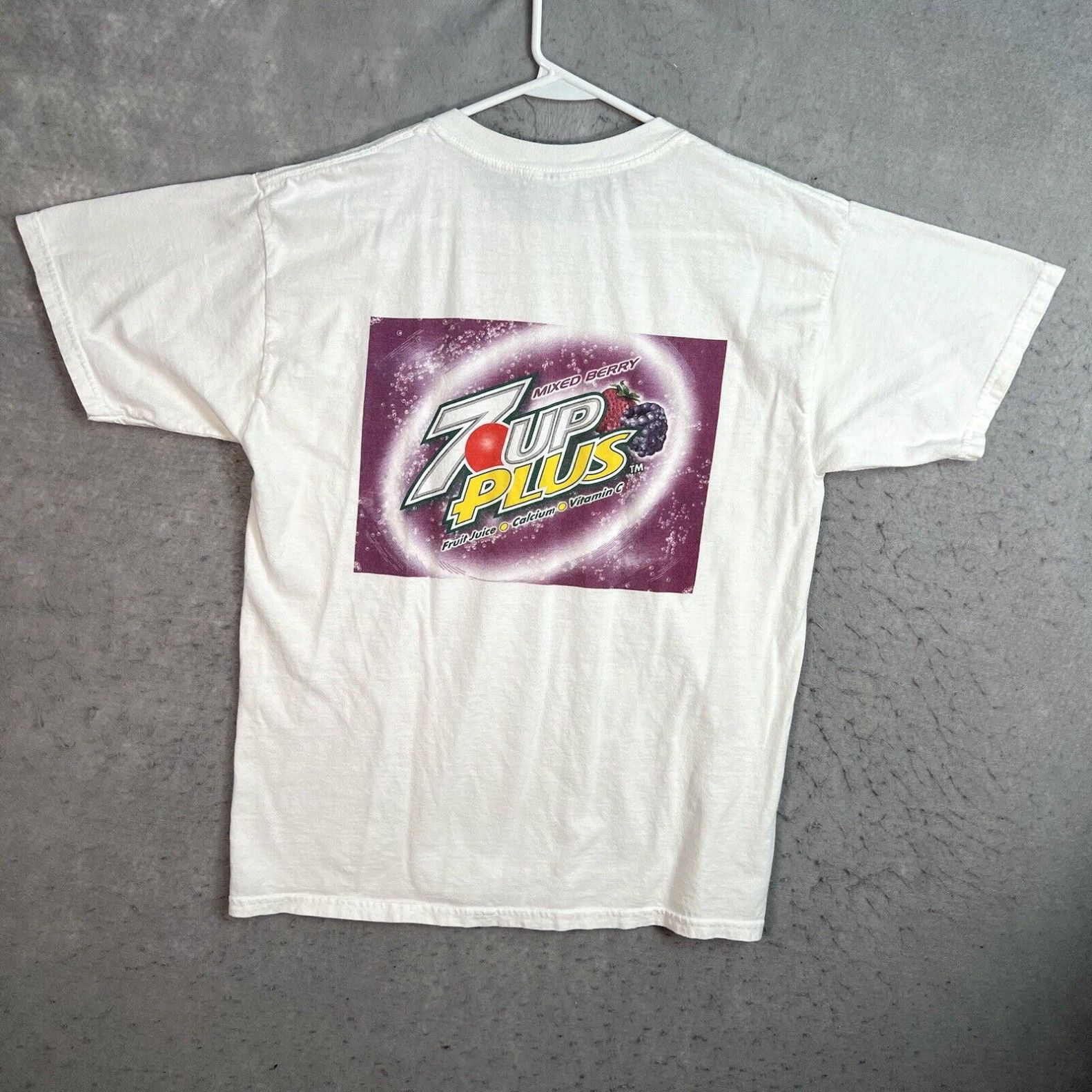 Gildan Vintage 90s 7 Up Plus Mixed Berry Soda Drink T Shirt Adult Large ...
