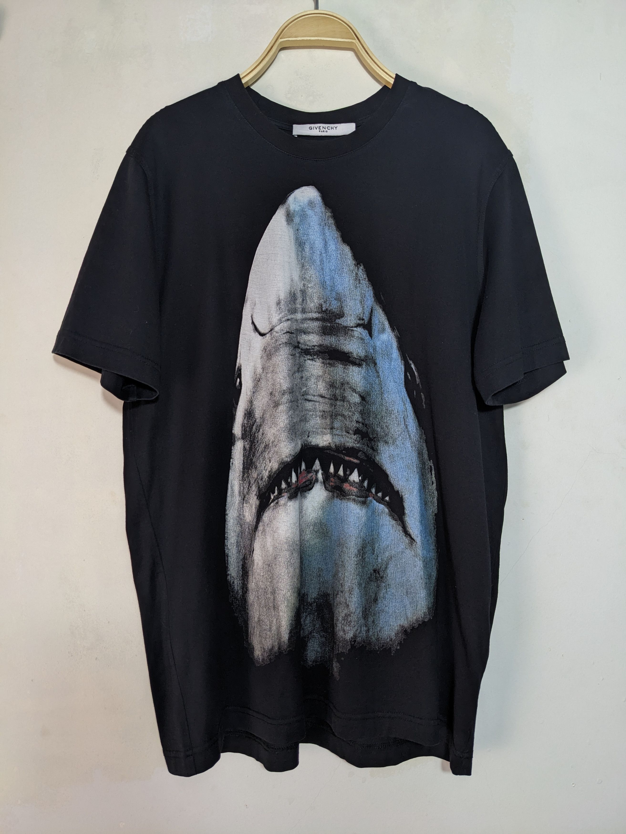 Givenchy Givenchy Shark Print Tee Black Size L Cuban Fit | Grailed