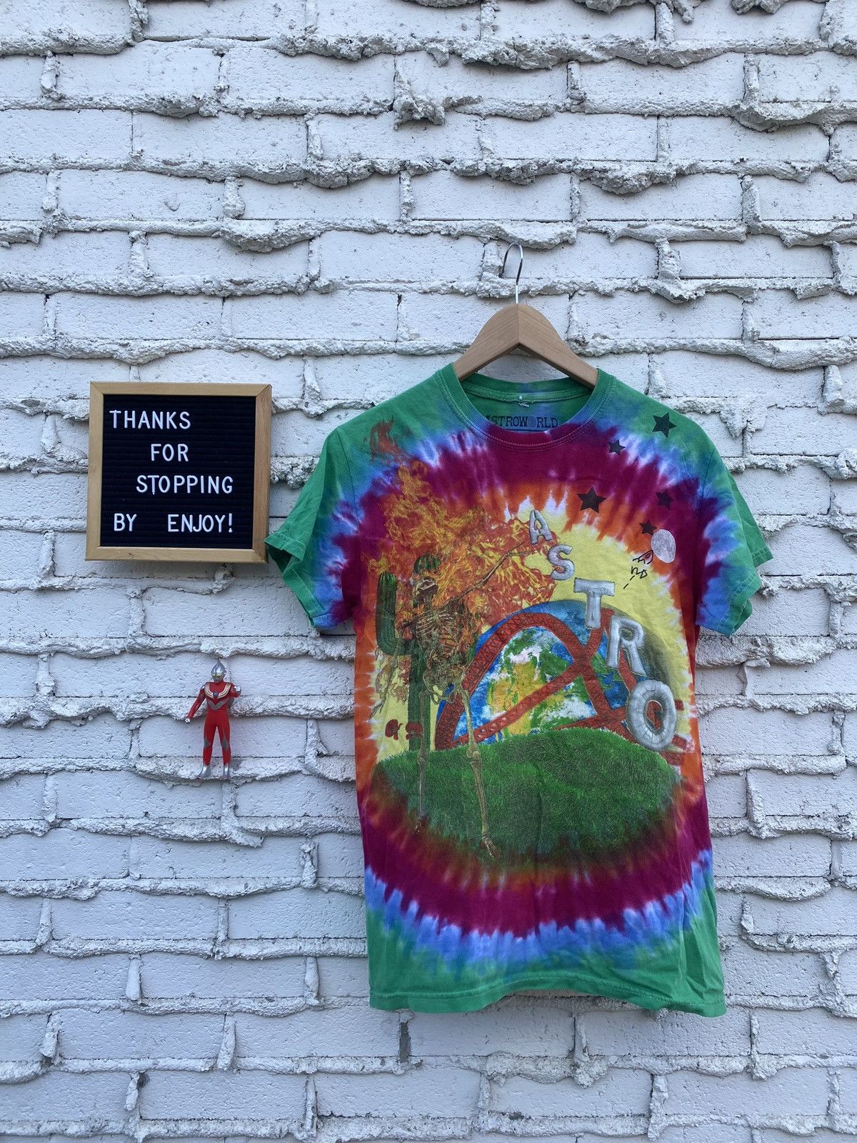 Travis Scott × Vintage Vintage Astroworld Tour Smiley Balloon Travis ...