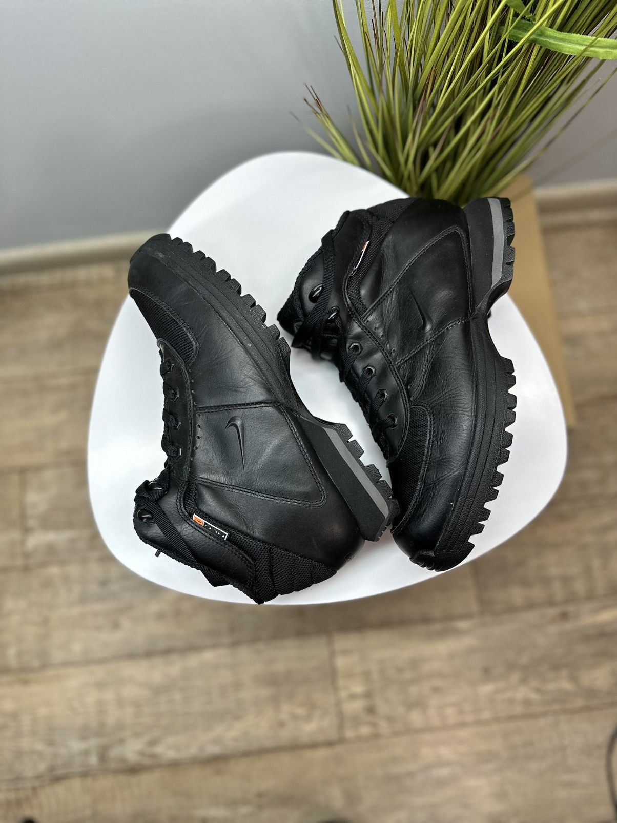 Vintage Nike ACG Leather All Conditions Gear Hiking Ankle Boots | Grailed