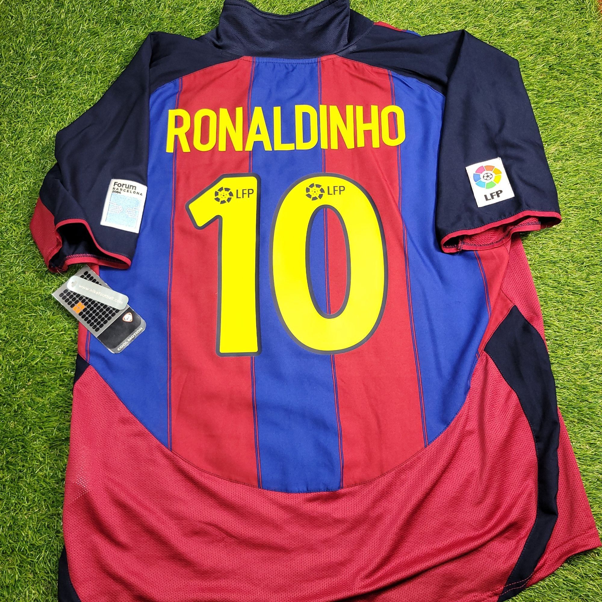 Nike BNWT Ronaldinho Barcelona 2003 2004 DEBUT Jersey XL | Grailed