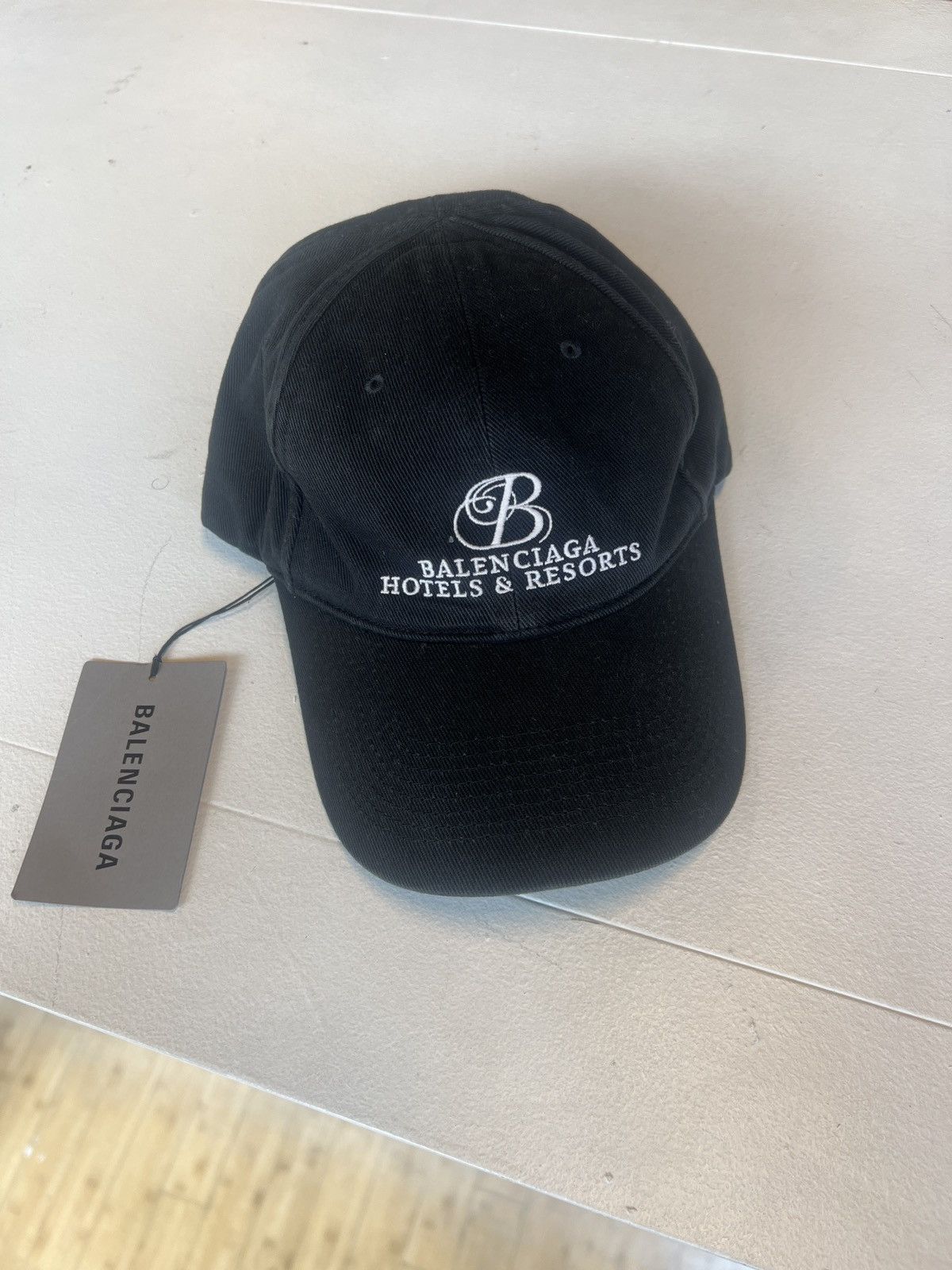 Balenciaga Balenciaga “Hotels & Resorts” Black Baseball Hat | Grailed