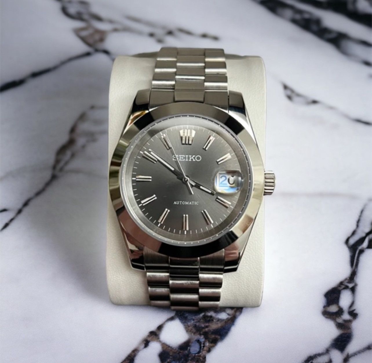 Seiko Seiko Datejust Grey Smooth Bezel Steel Presidential Watch | Grailed