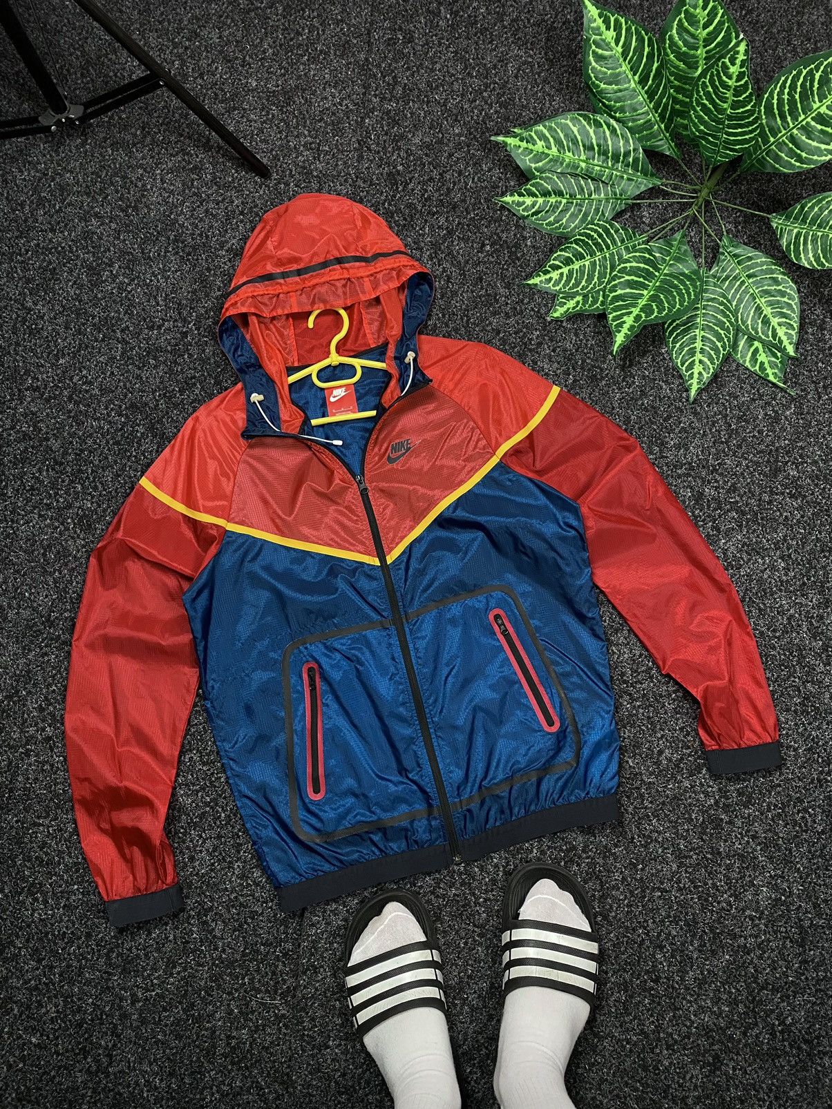 Nike NIKE TECH RUNNING Windrunner Y2K style size M | Grailed