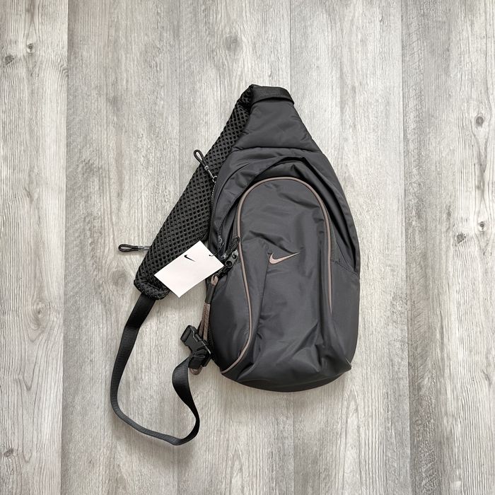 Nike Nike Sportswear Essentials Sling Bag Black / Ironstone 8L | Grailed