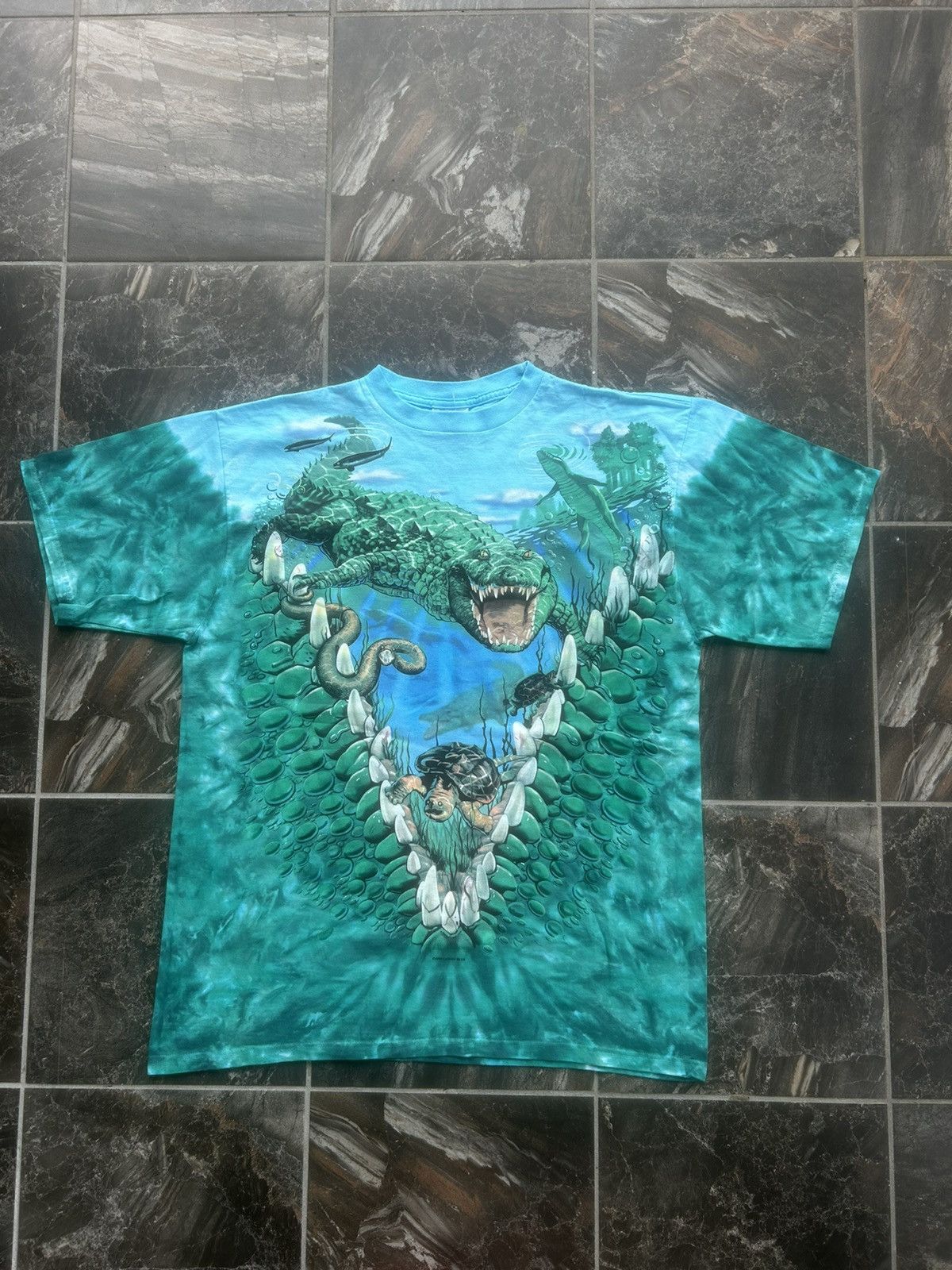 Liquid Blue × Vintage Vintage 90’s Liquid Blue Alligator Nature AOP T ...