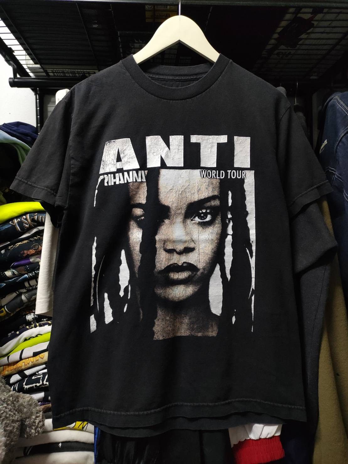 Rap Tees × Rihanna × Tour Tee RIHANNA ANTI WORLD TOUR T-Shirt | Grailed