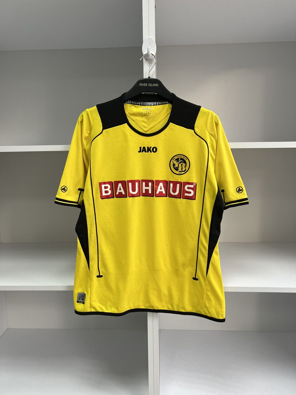 Vintage BSC Young Boys 2012-13 Home FOOTBALL SOCCER JERSEY | Grailed