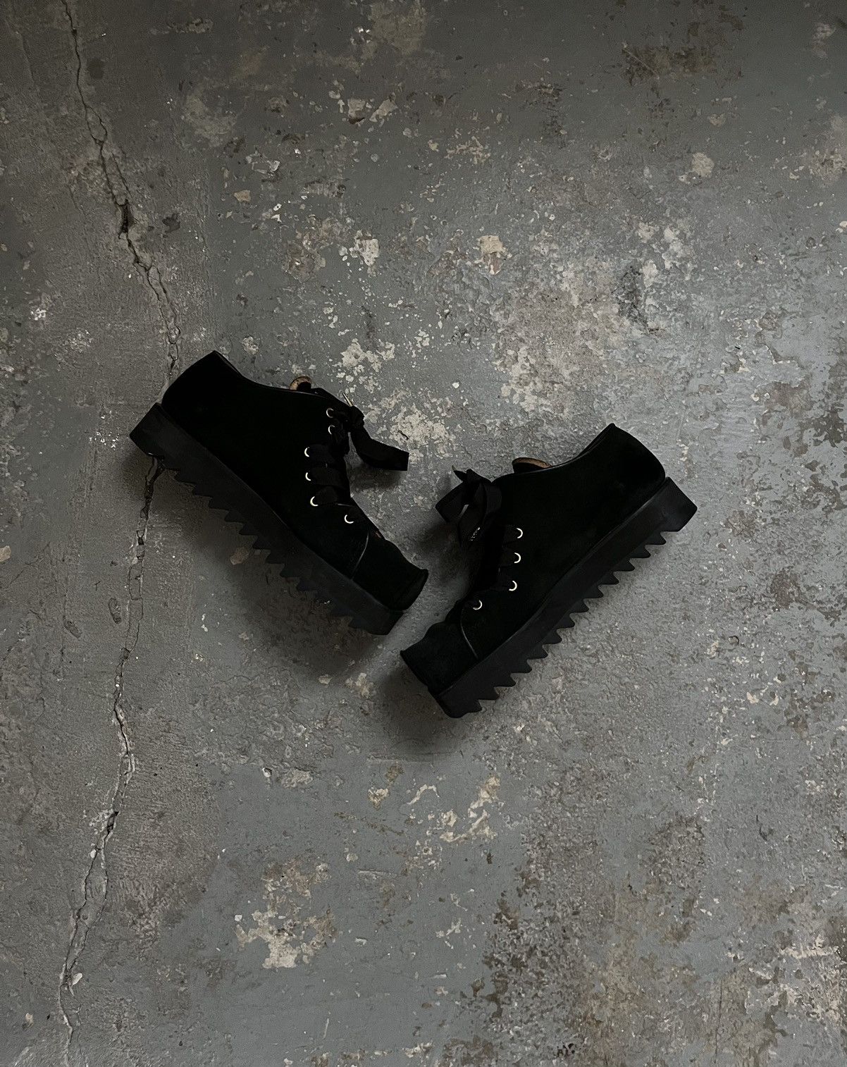 Kids Love Gaite The Old Curiosity Hog Toe Creeper | Grailed