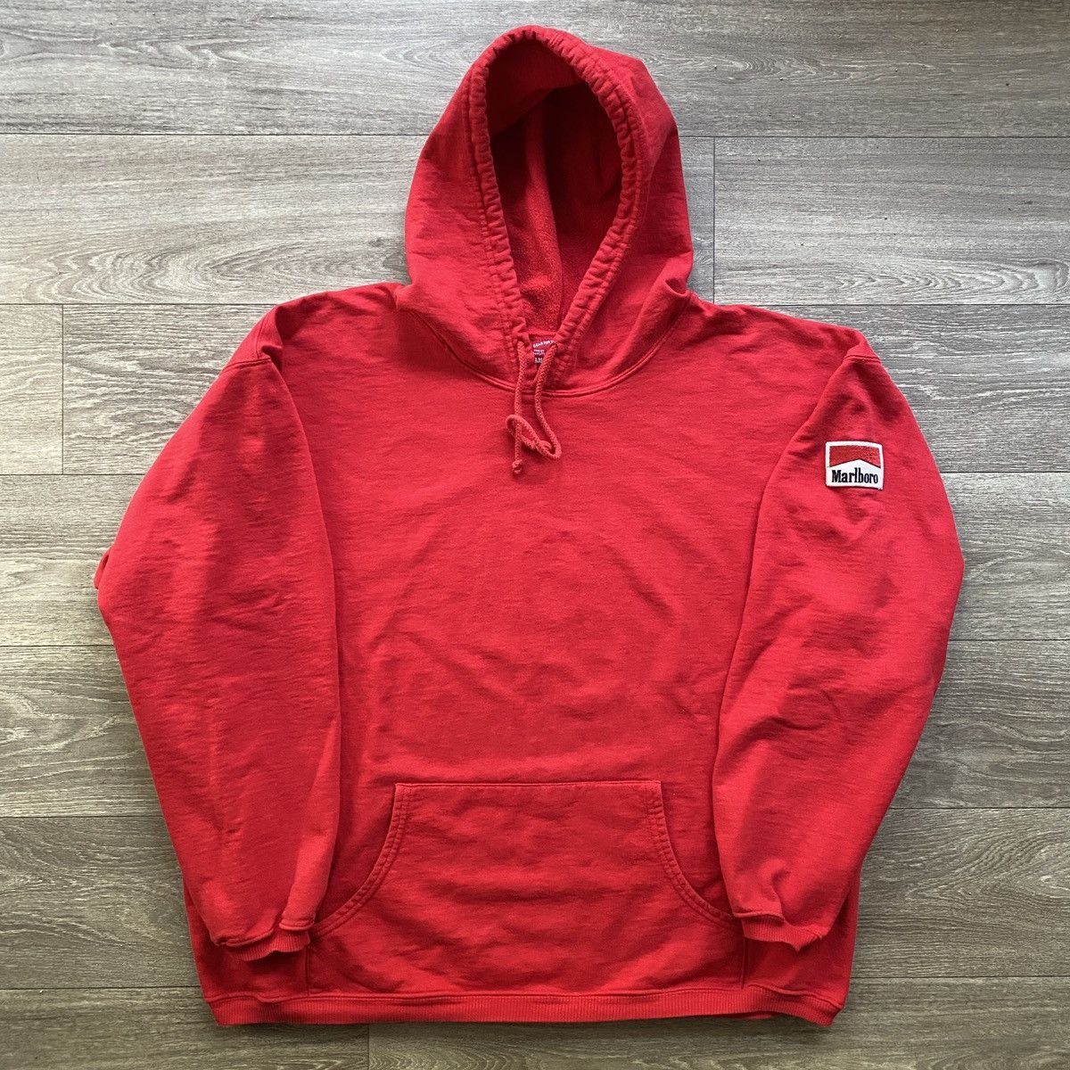 Marlboro × Streetwear × Vintage Vintage Marlboro Cigarettes Hoodie ...