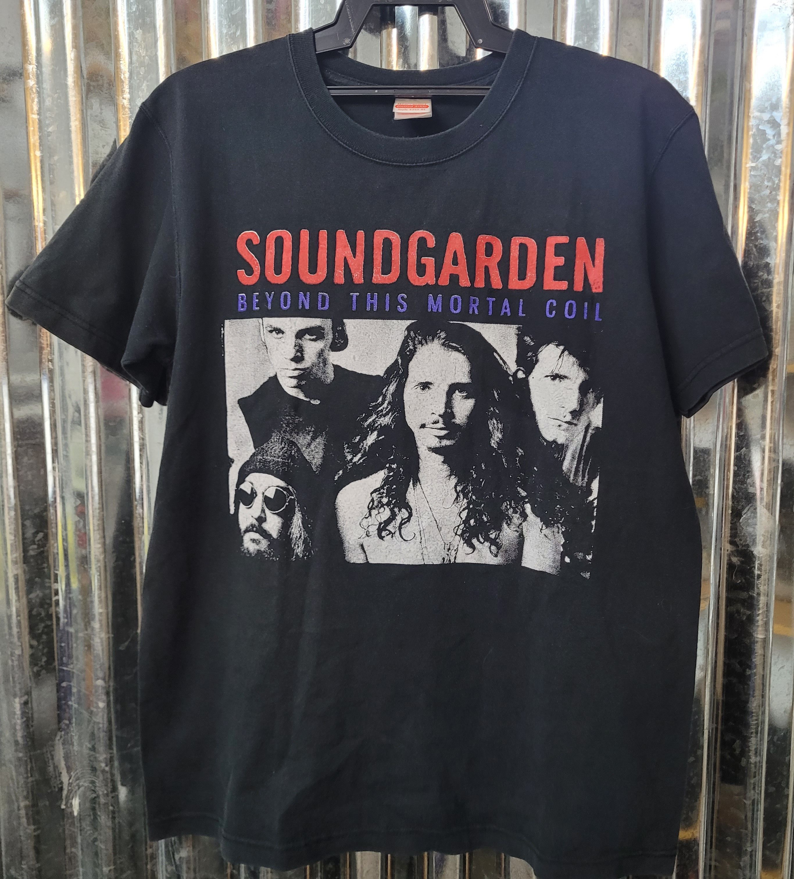 Band Tees × United × Vintage Soundgarden Band Beyond this mortal coil ...