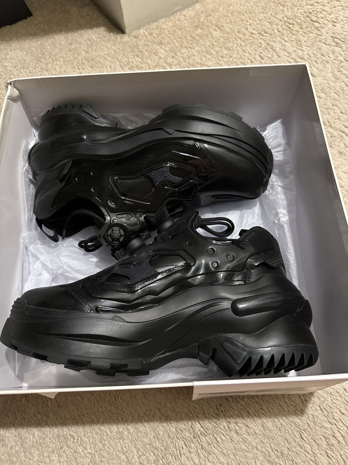 Maison Margiela × Reebok Maison Margiela x Reebok MM6 Tabi sneakers ...