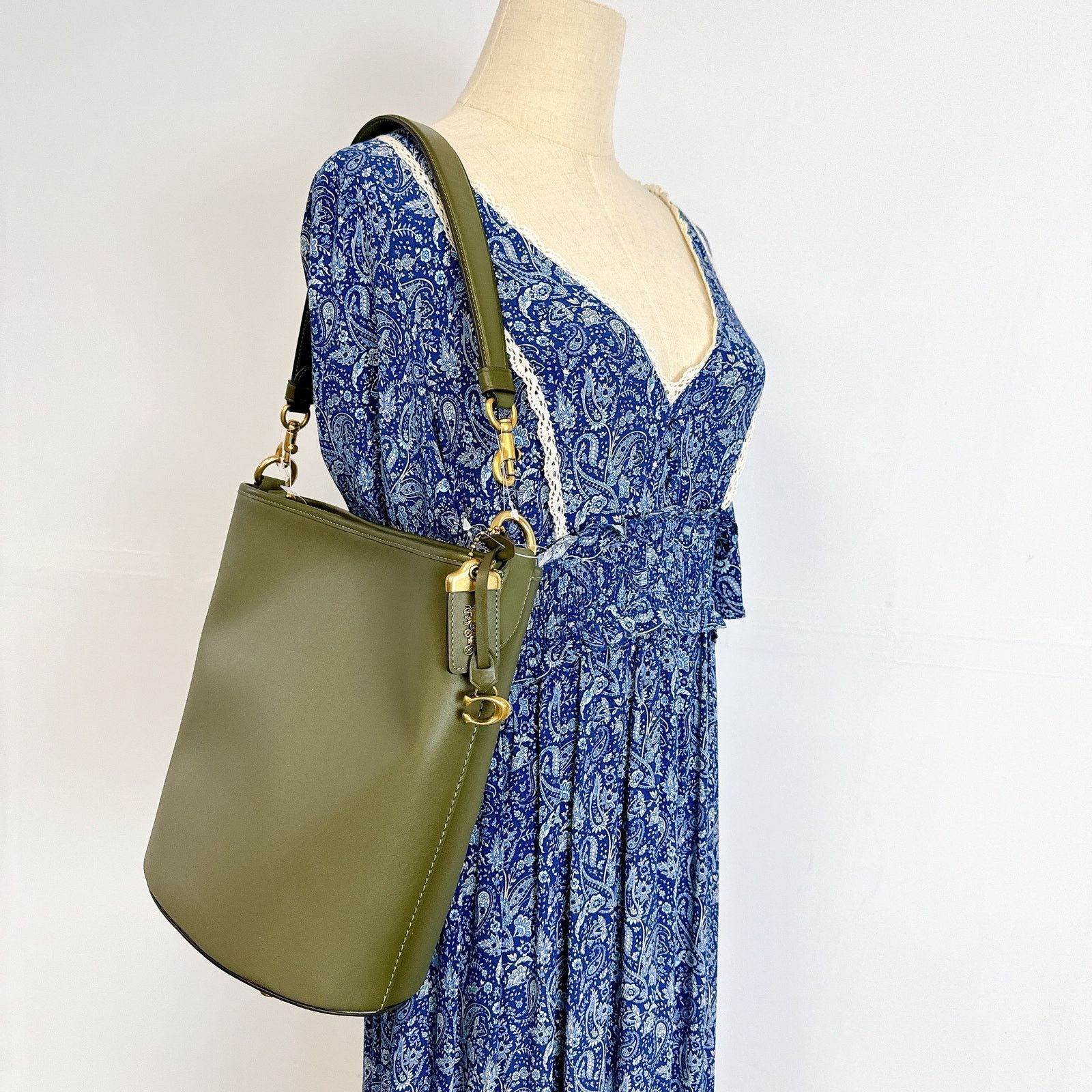 Coach Coach CH726 Dakota Bucket Bag IN ARMY GREEN | Grailed