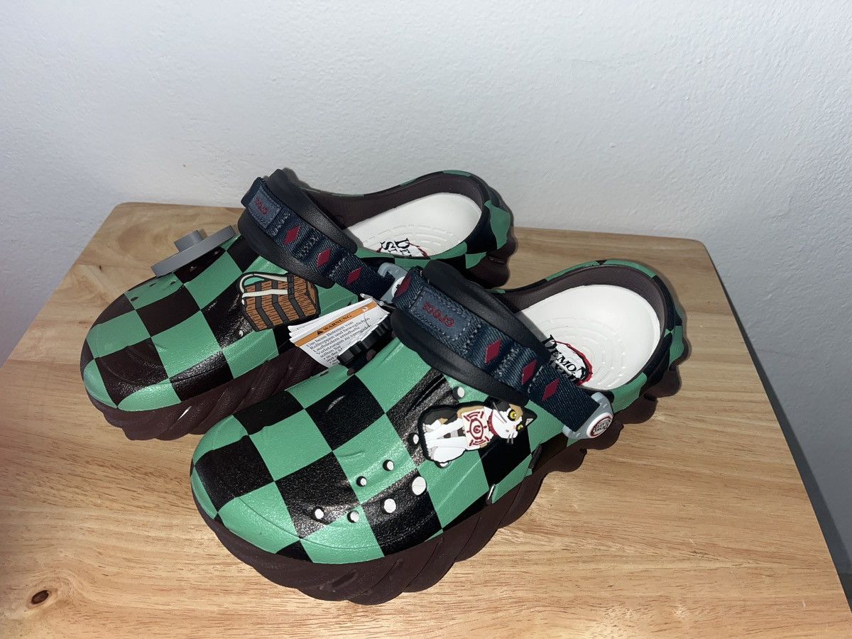 Crocs Crocs Demon Slayer Echo Clog “Tanjiro” | Grailed