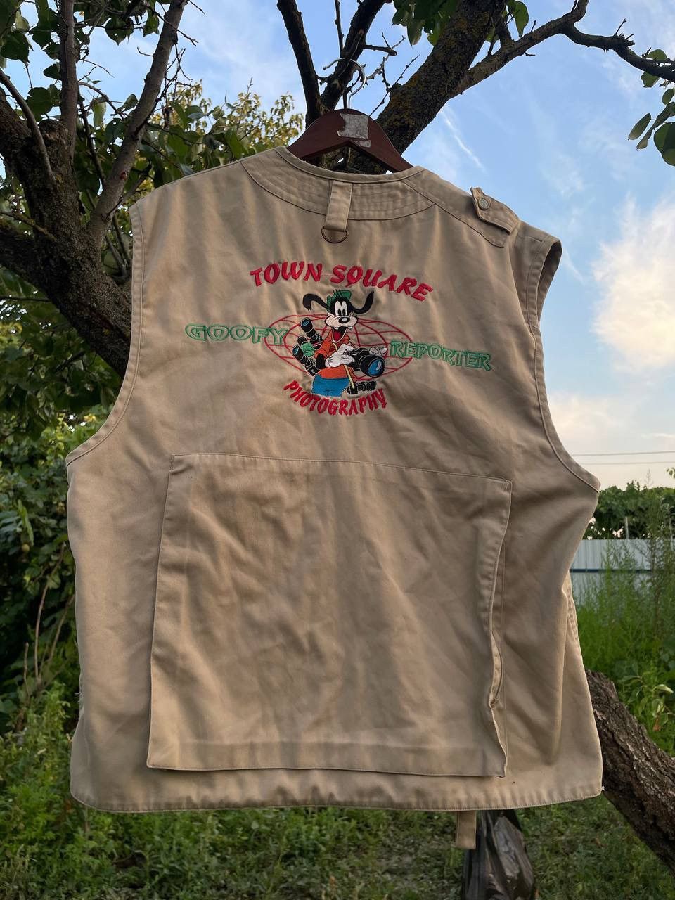 Vintage Disney Goofy Town Squad military multi pocket 1998 Vest | Grailed