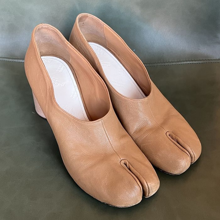 Maison Margiela Maison Margiela Beige Vintage Soft Tabi Heels | Grailed