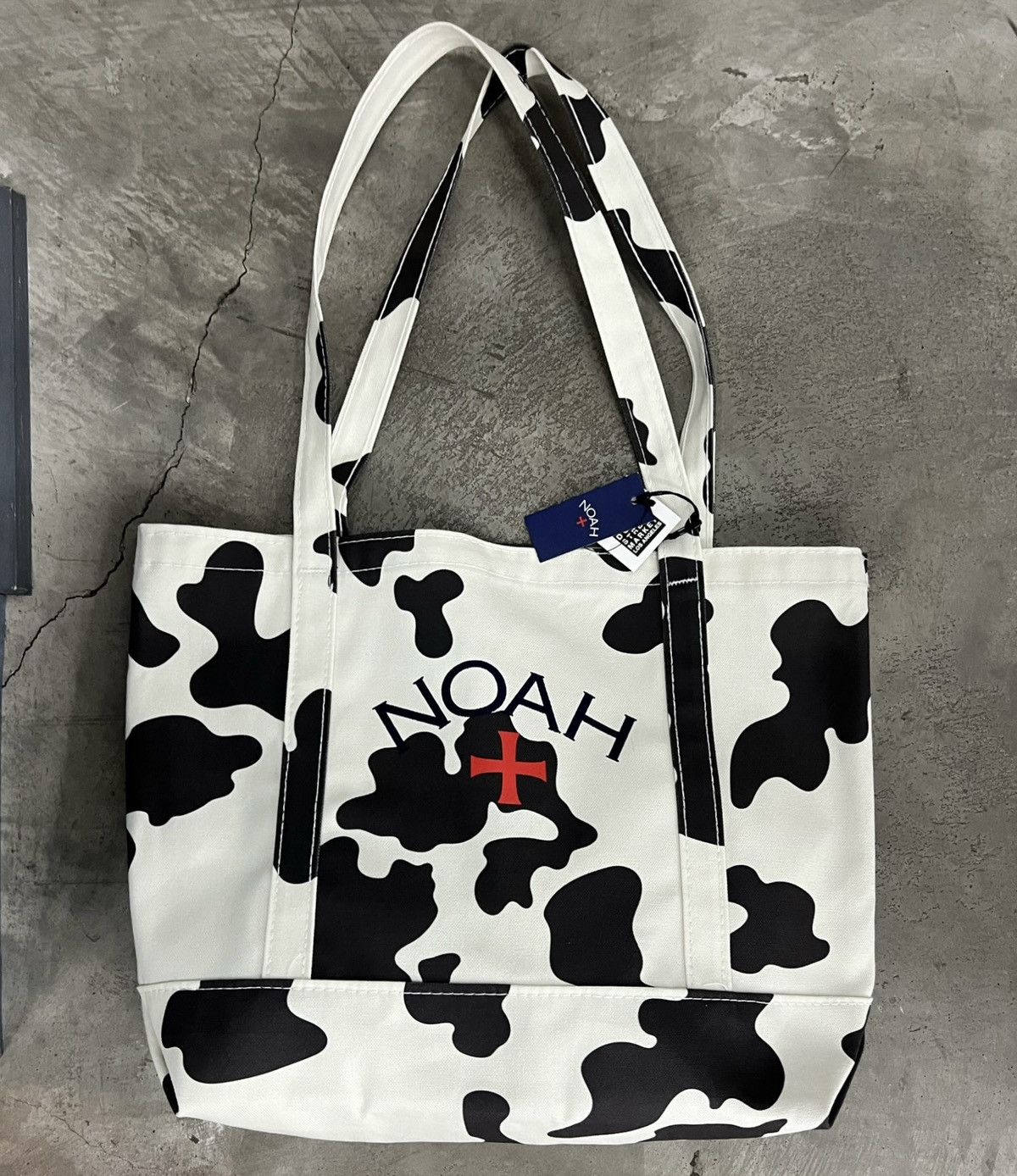 Noah 2023 NOAH NEW YORK COW PRINT COTTON TOTE BAG | Grailed