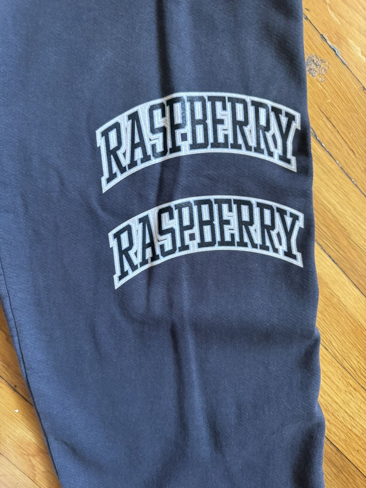 Vintage DOUBLE RASPBERRY LOGO GV Gallery Sweatpants | Grailed