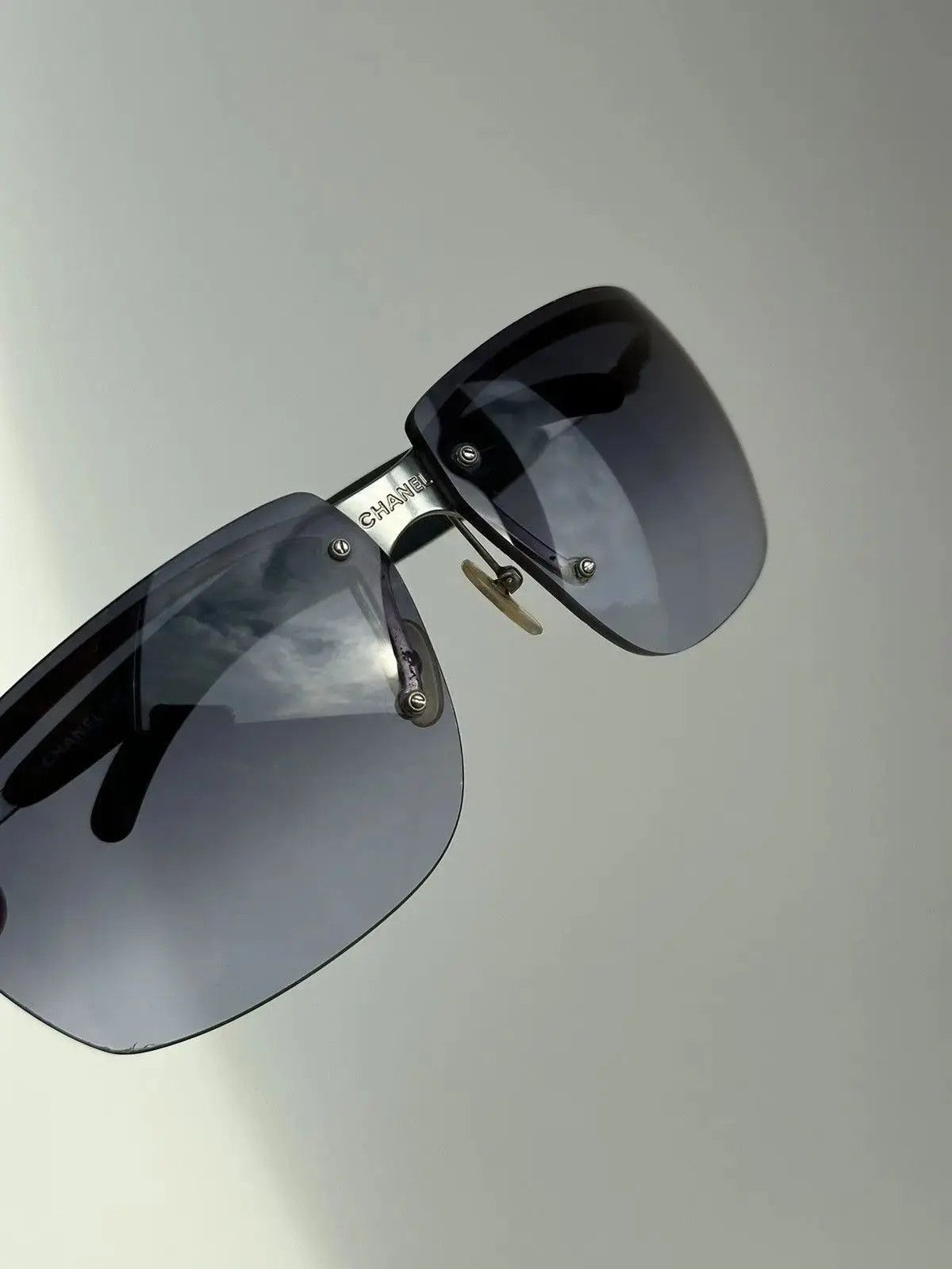 Chanel × Vintage CHANEL Sunglasses Rimless Rhimestone Shield CC Logo ...