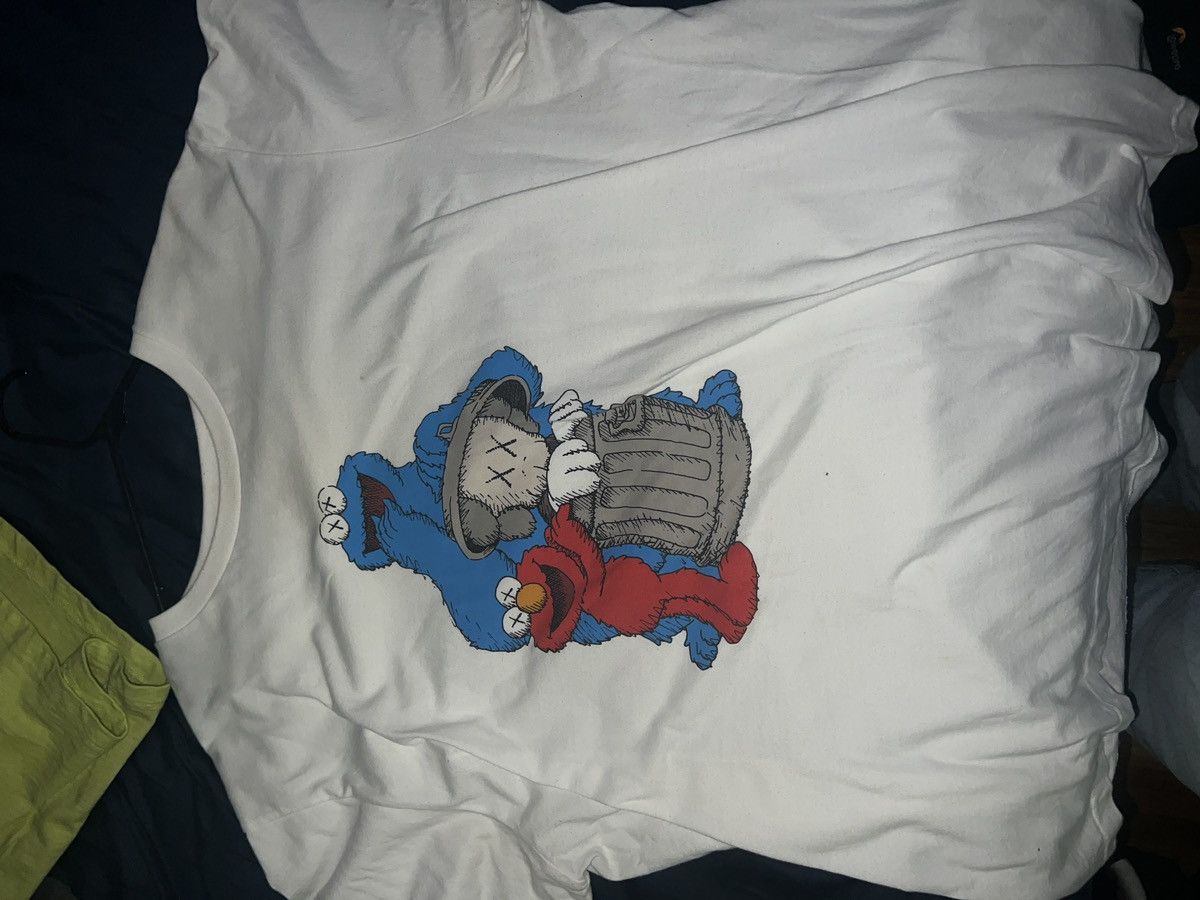 Kaws × Uniqlo KAWS x Uniqlo x Sesame Street Companion Trash Can Tee ...
