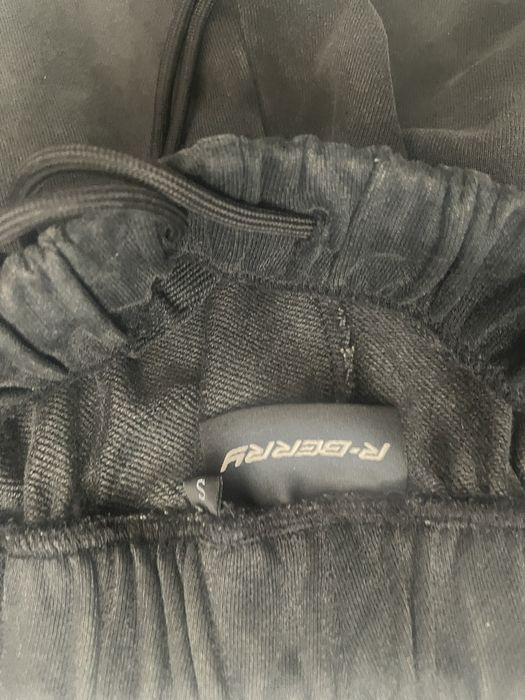 Streetwear GV Gallery Raspberry Hills Sweatpants | Grailed