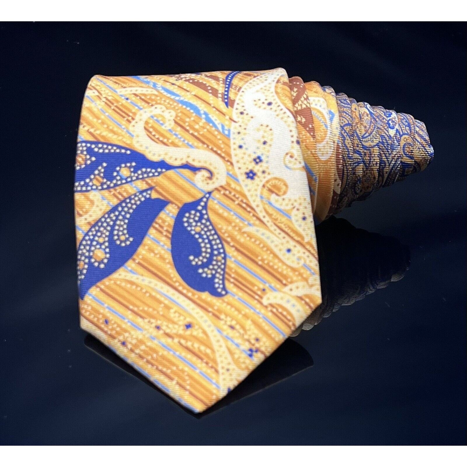 Robert Graham ROBERT GRAHAM Silk Gold Paisley Designs Tie 62” 3.5 ...