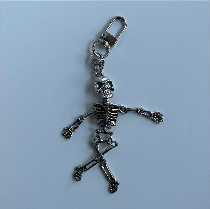 Silver Y2K 2000s vintage skeleton grunge skull gothic keychain | Grailed