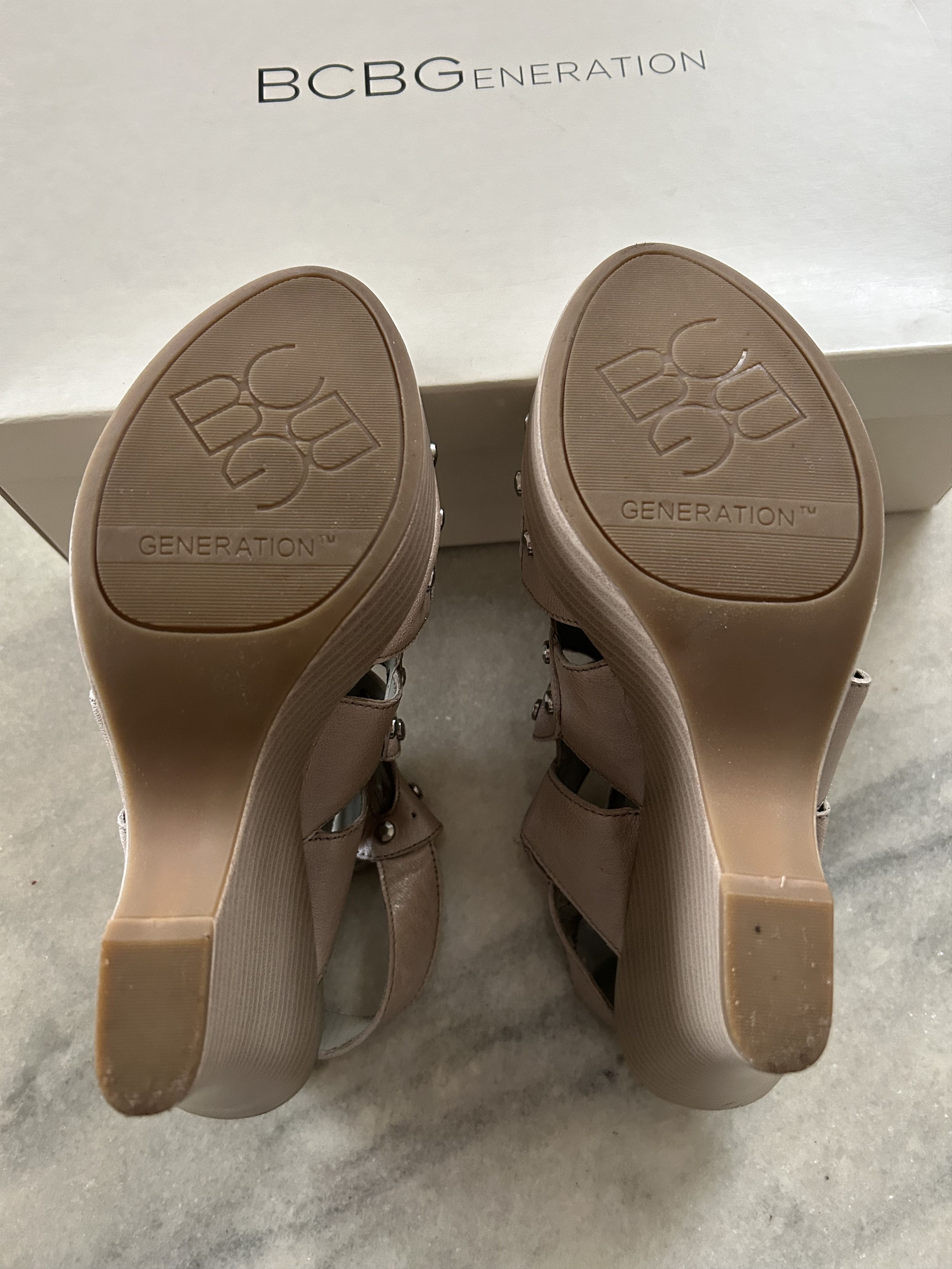 Bcbg Maxazria BCBGeneration Sandals Gray/Taupe/Pearl 8 Jewel Studs ...