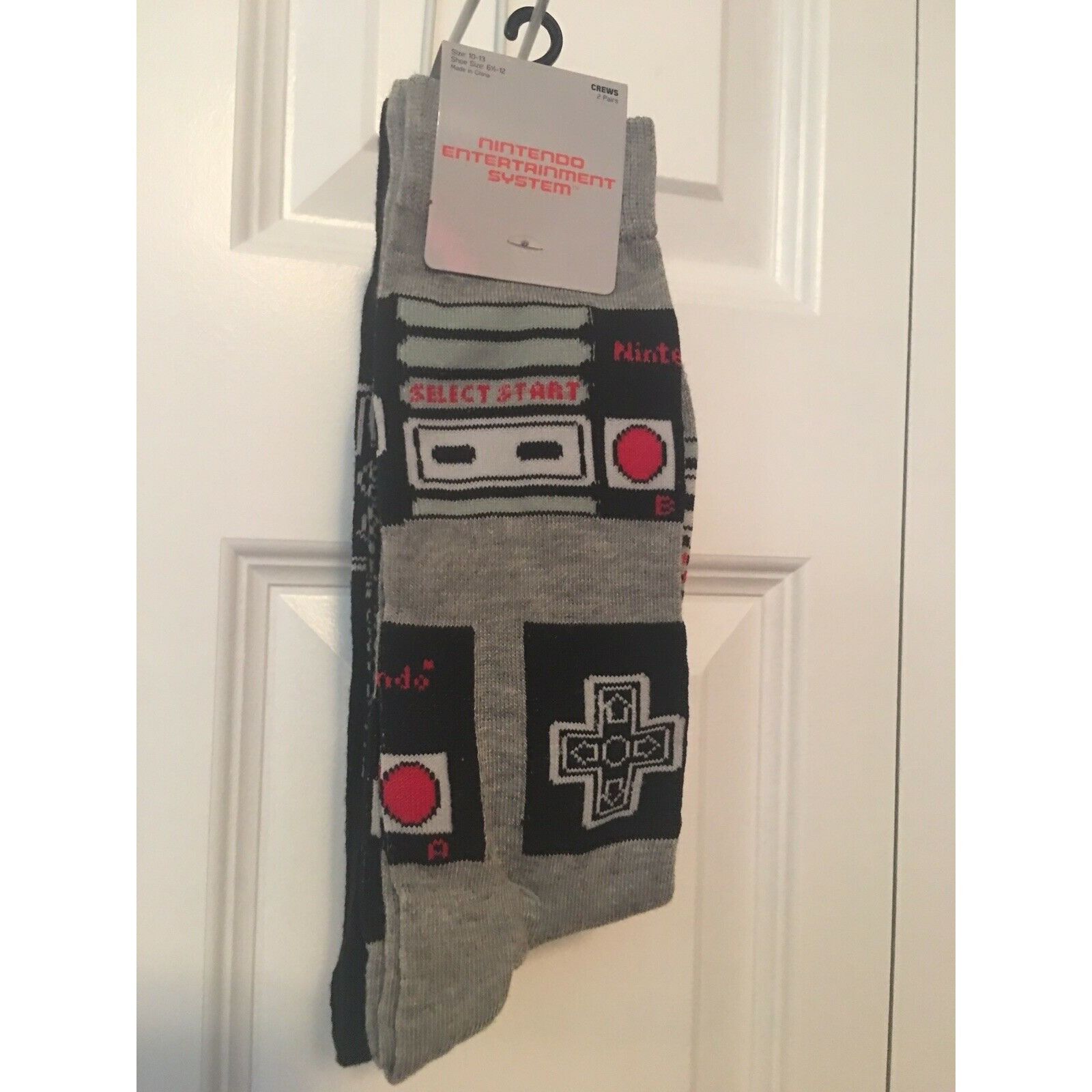 Nintendo New 2- Nintendo Controller Crew Socks Classic NES Black Grey ...