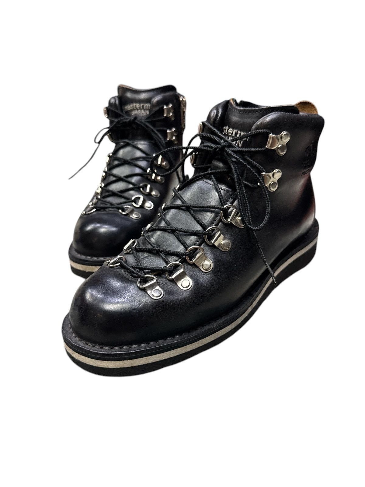 Danner × Mastermind Japan DANNER X MASTERMIND JAPAN MOUNTAIN TREAD ...