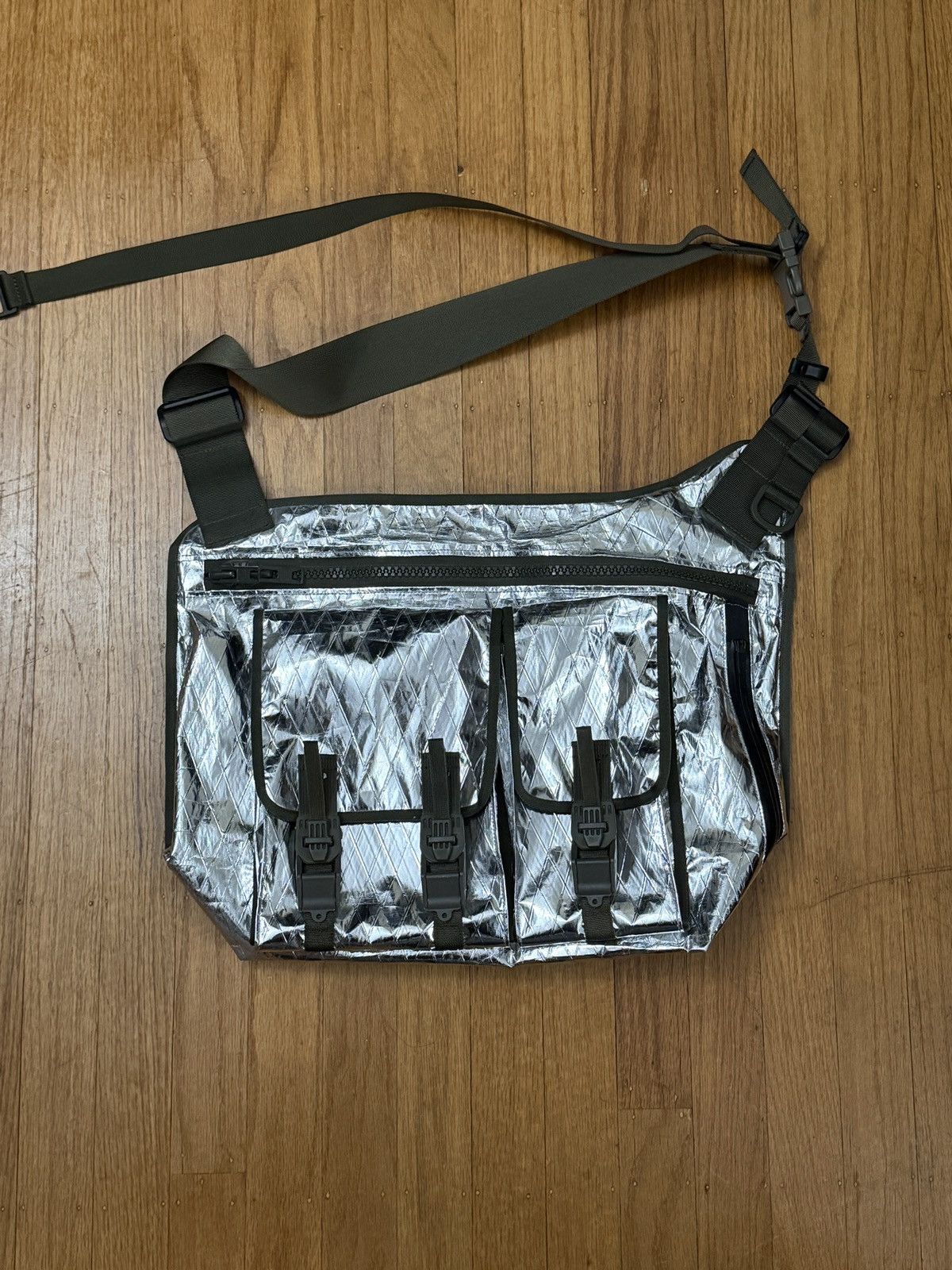 Acronym LEGENDARY - acrnm 3a-1 svr silver foil full pack | Grailed