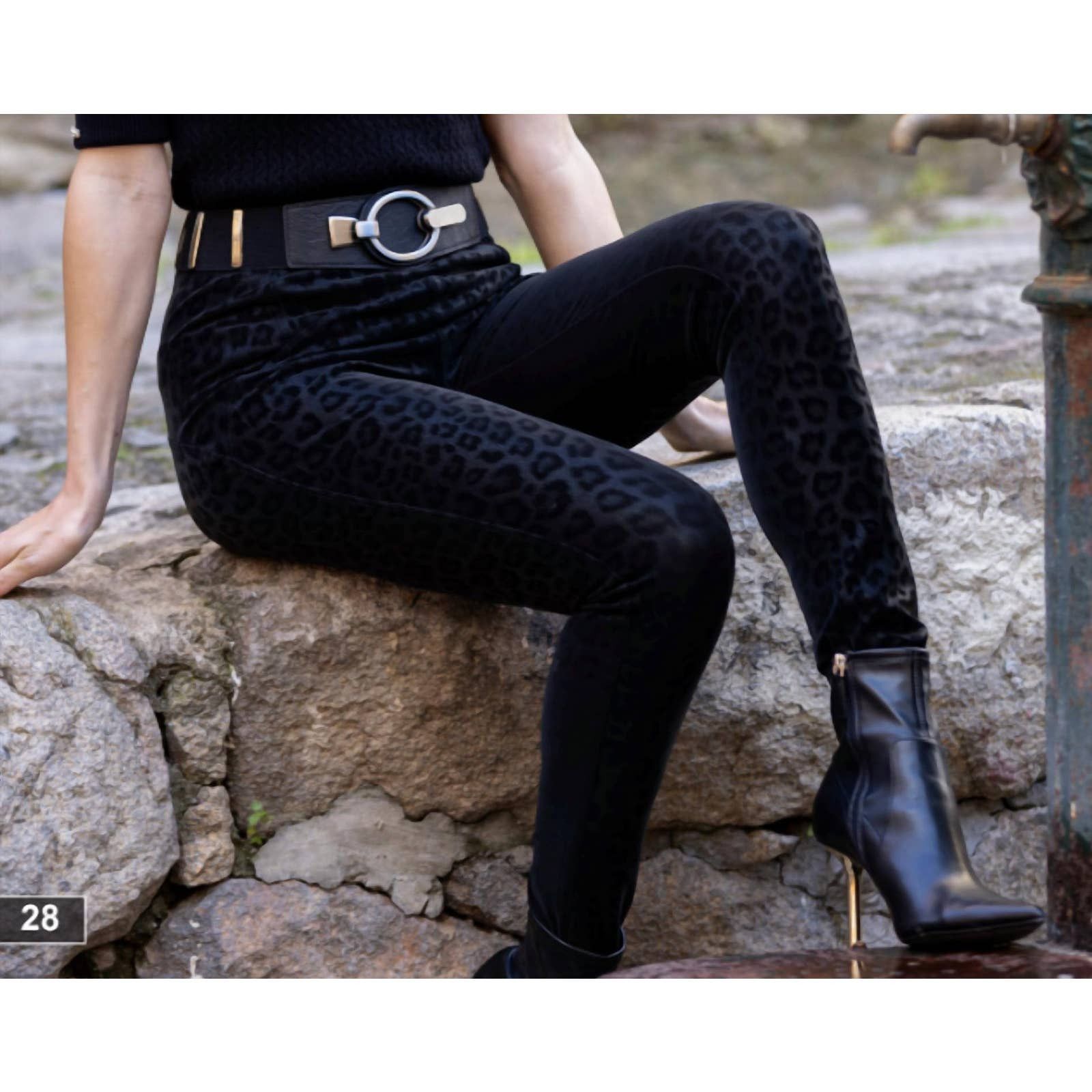 Frank Lyman 233811u - Leopard Pants In Black | Grailed