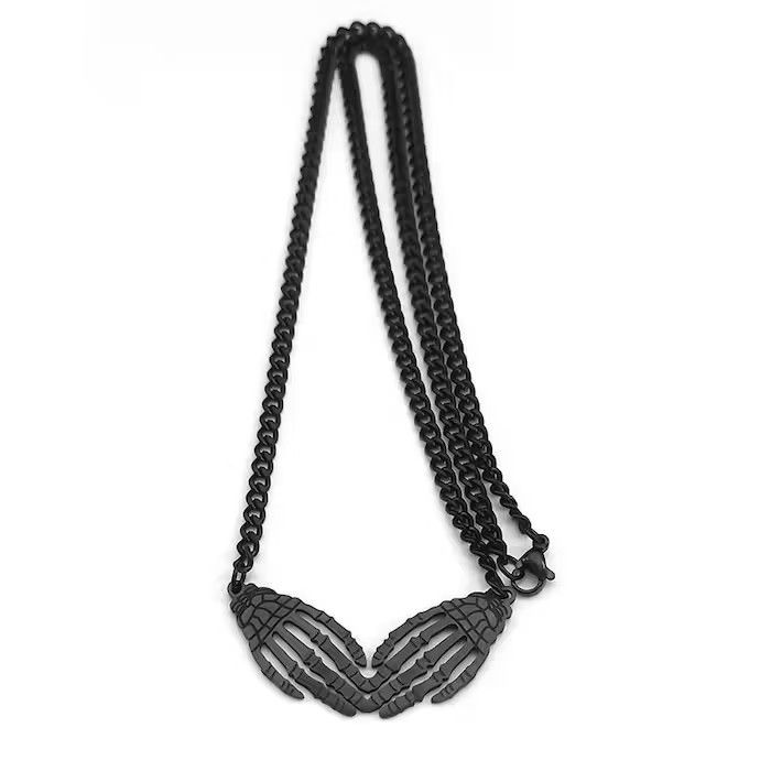 Chain × Jewelry × Streetwear Black Skeleton Hands Chain Goth Pendant ...