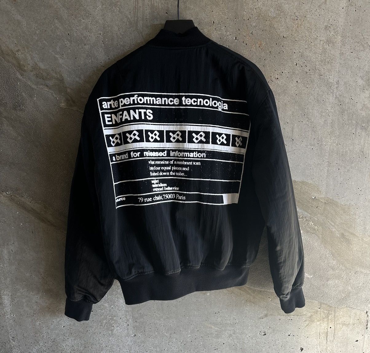 Enfants Riches Deprimes ERD SS22 Arte Performance Tecnologia Bomber ...