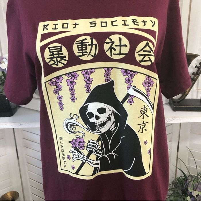 Riot Society Riot Society skeleton Reaper Flower berry cotton t-shirt L ...