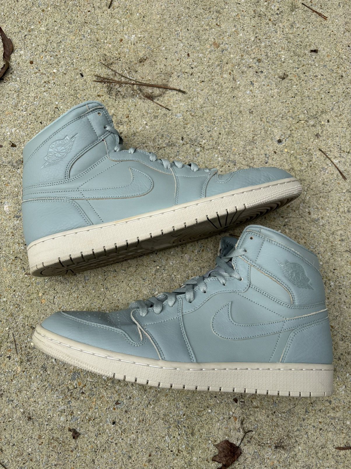 Jordan Brand × Nike Air Jordan 1 Retro High Mica Green Desert Sand ...