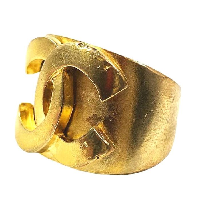 Chanel CHANEL Vintage gold tone thick type ring with large CC mark ...