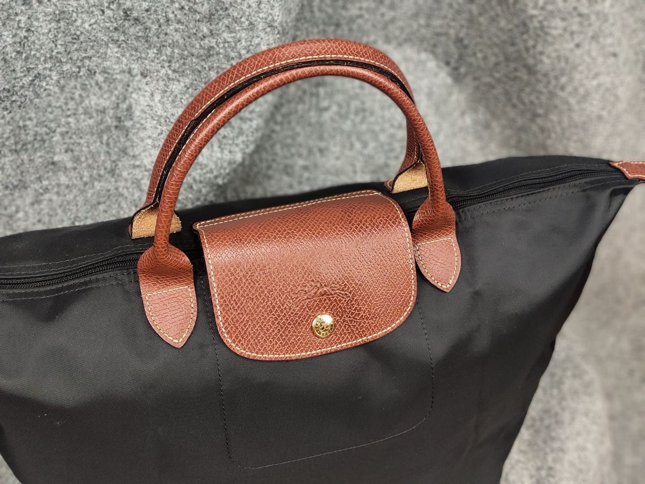 Designer Longchamp le pliage Design medium short handle black Bag | Grailed