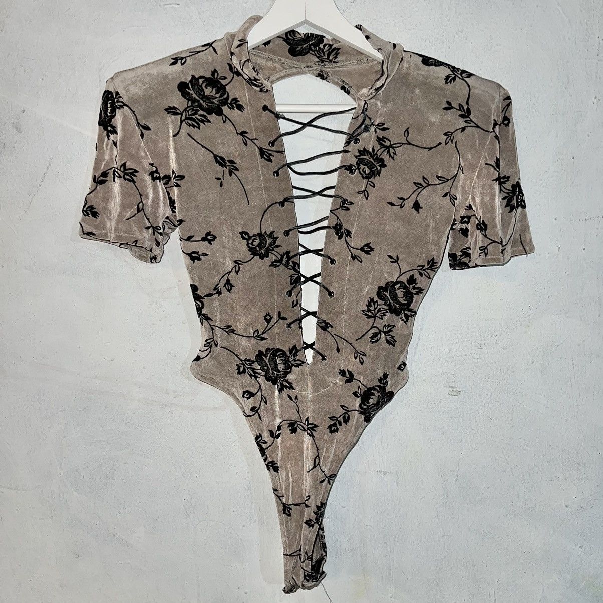 Other × Vintage Y2K Vintage Velvet Black Rose Velvet Bodysuit | Grailed