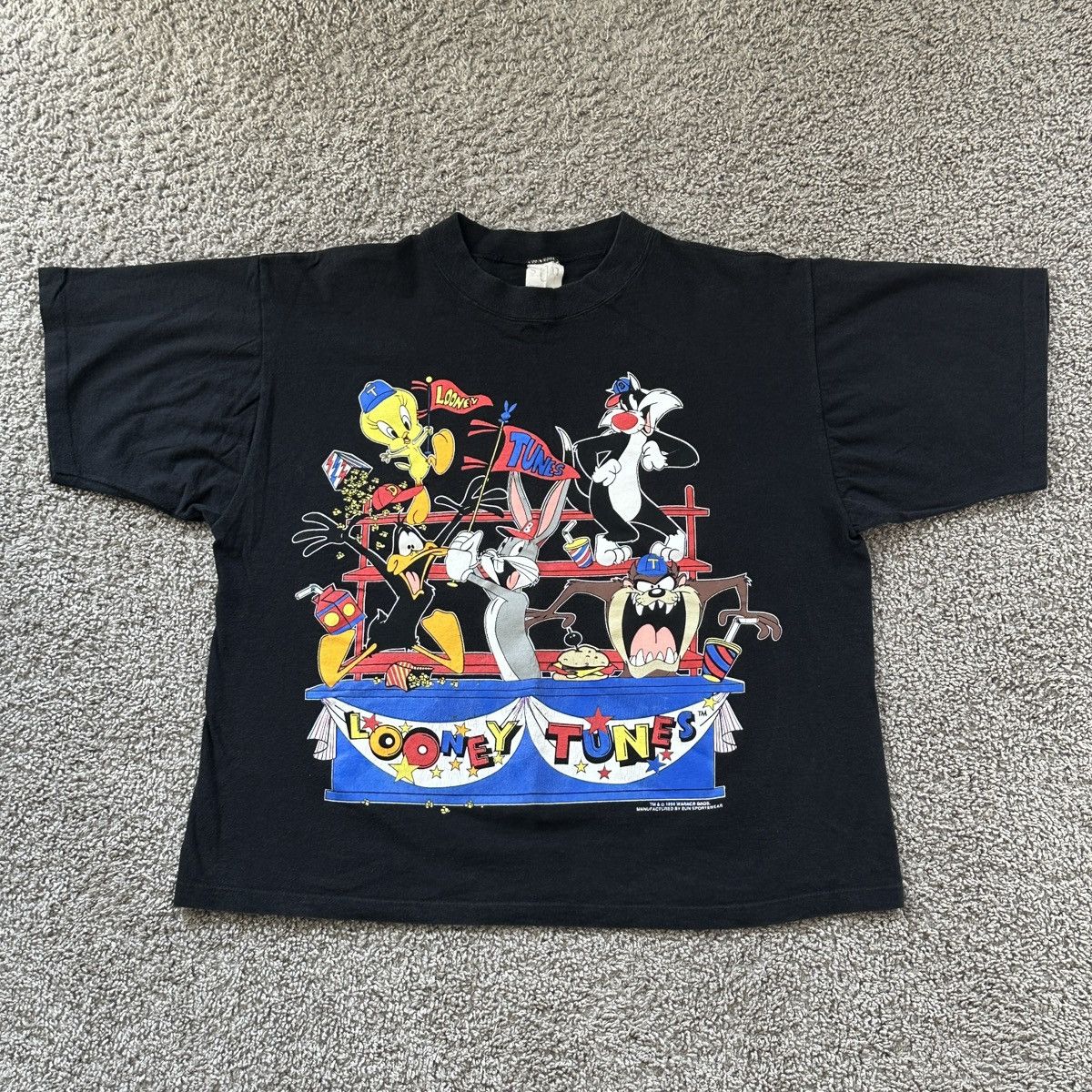 Cartoon Network × Vintage × Warner Bros Vintage 1994 Looney Tunes Boxy ...