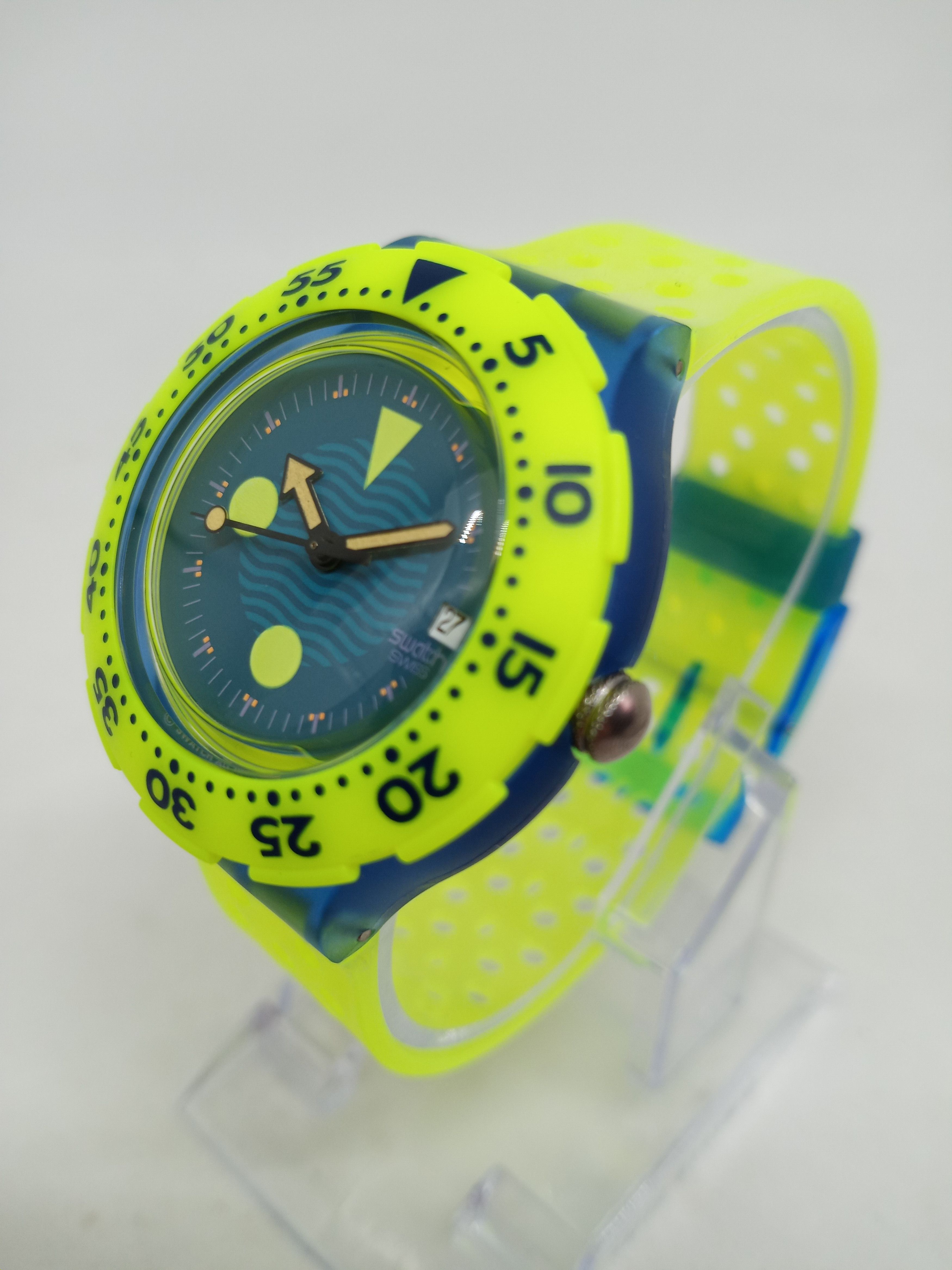Swatch VINTAGE 1989 Swatch Scuba 200 SDN400 "Bora Bora" 38mm Watch ...