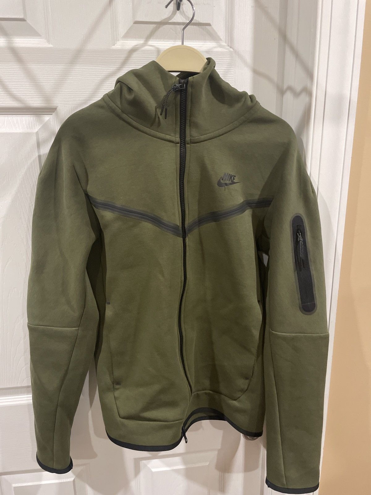 Nike Nike tech fleece zip up olive | Grailed