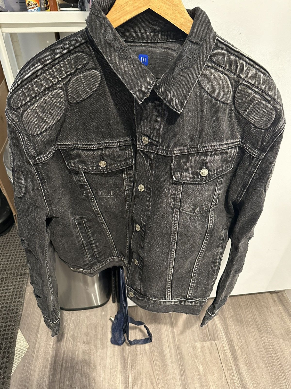 Gap × Kanye West Yeezy gap Balenciaga padded denim jacket washed grey ...