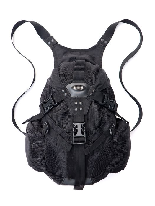 Vintage Oakley Mini Icon Backpack 1.0 Black - Y2K Bag | Vintage | Grailed