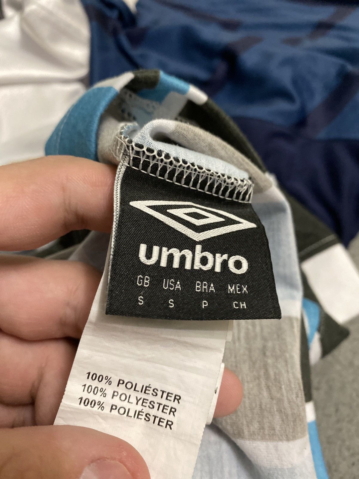 Jersey × Umbro Official Umbro Gremio 1983 Retro # 7 Jersey Football Soccer | Grailed