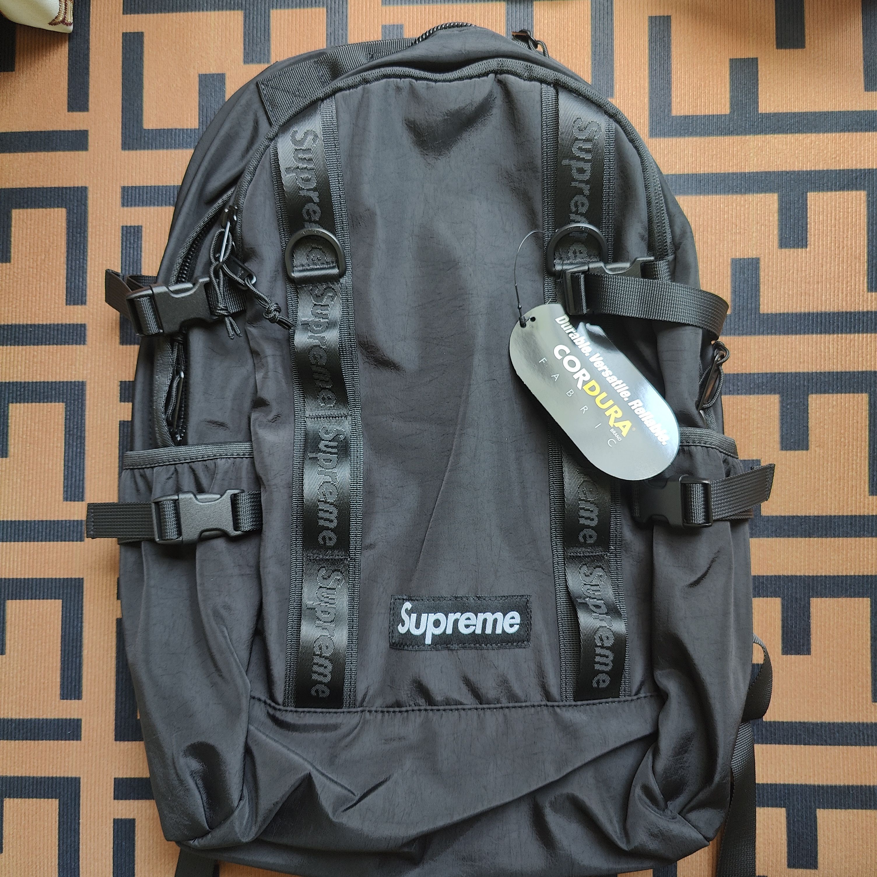 Supreme supreme backpack（FW20） | Grailed
