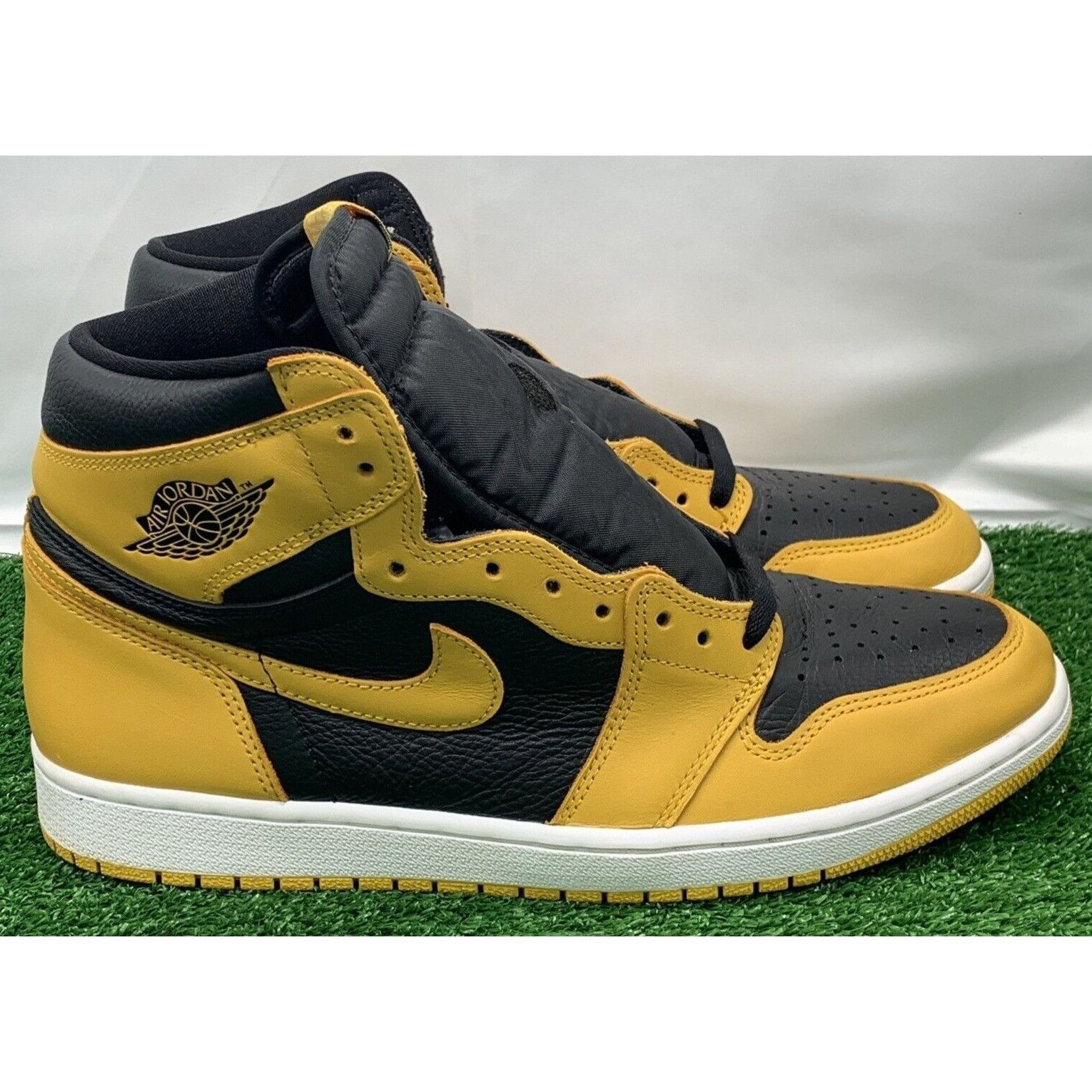 Jordan Brand Air Jordan 1 Retro High OG Pollen 555088-701 Sz 12 Black ...